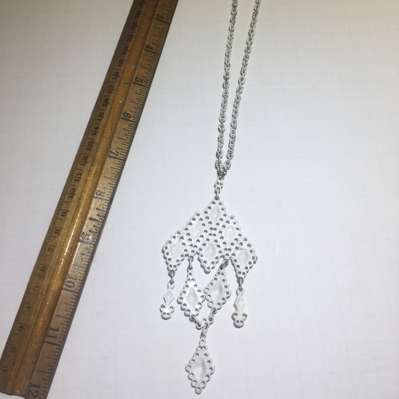 Vintage | Jewelry | Vintage White Metal Chain Pendant Necklace | Poshmark